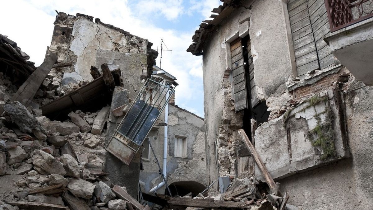 7.1 Earthquake Shakes Western China, 100 Lives Lost