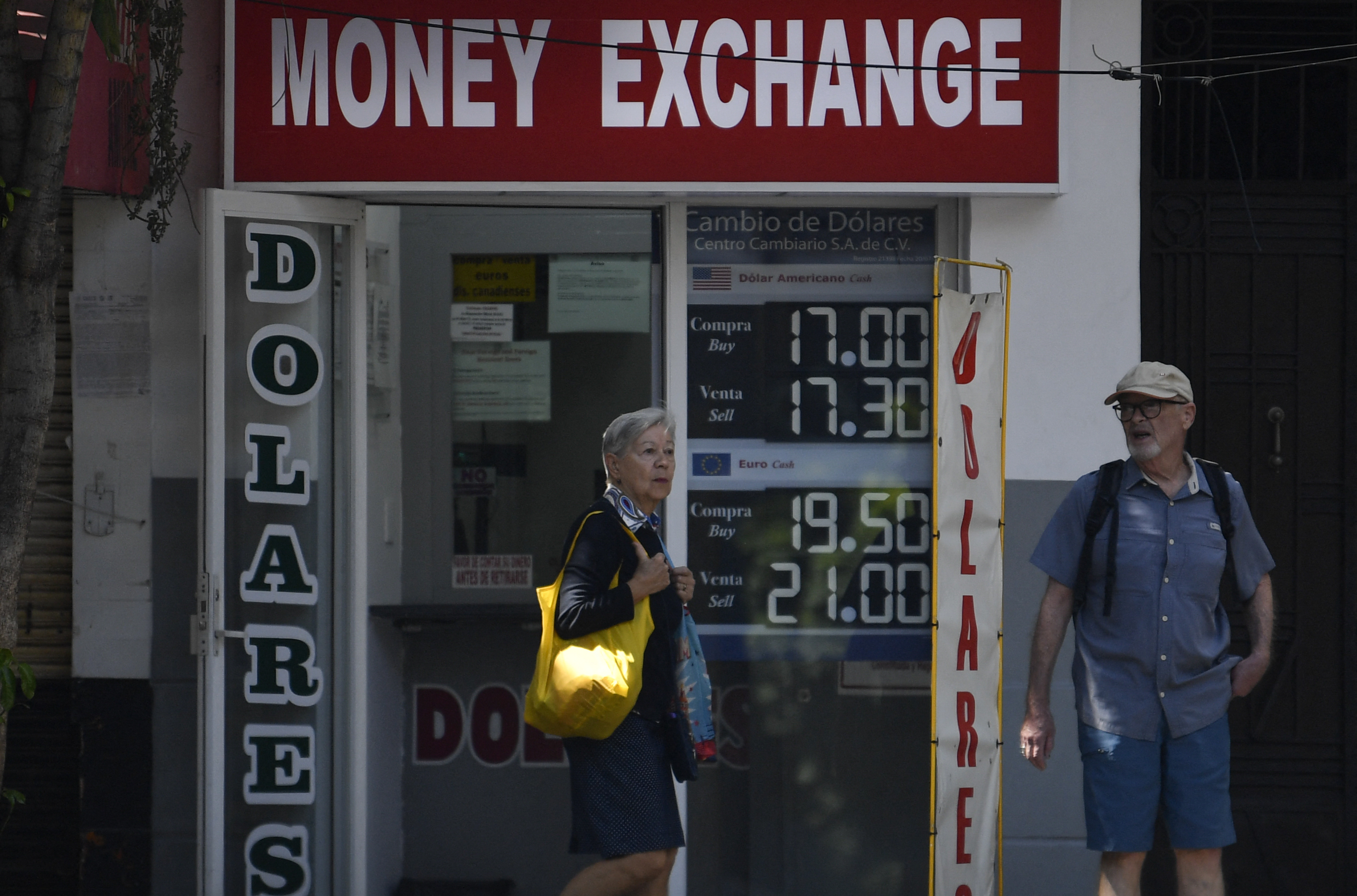 Mexico On Track To Lose Close To $4 Billion In Remittances In 2025 ...