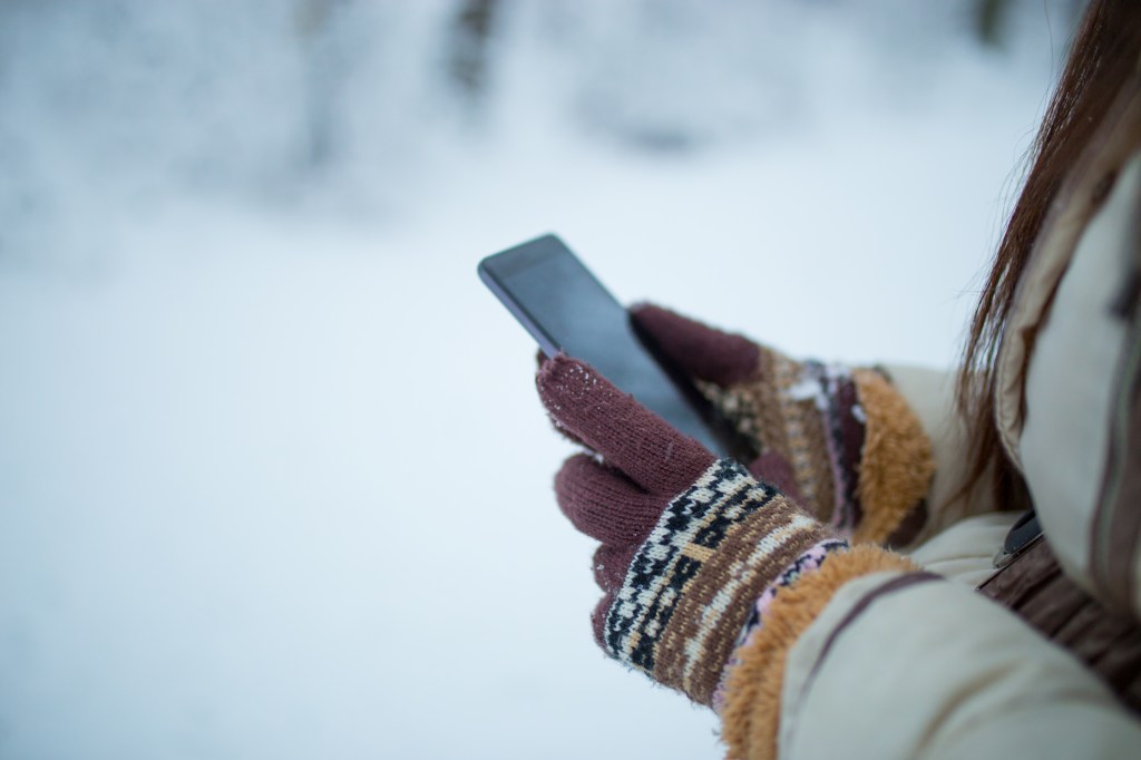 Warning issued to iPhone and Android users over cold weather mistake