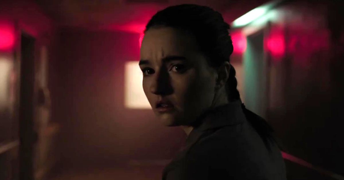Everyone is obsessed with Kaitlyn Dever's "spot on" Abby in new The ...