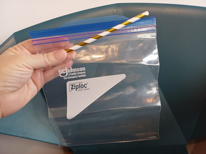 4 Brilliant Ziplock Bag Hacks That Will Simplify Your Life