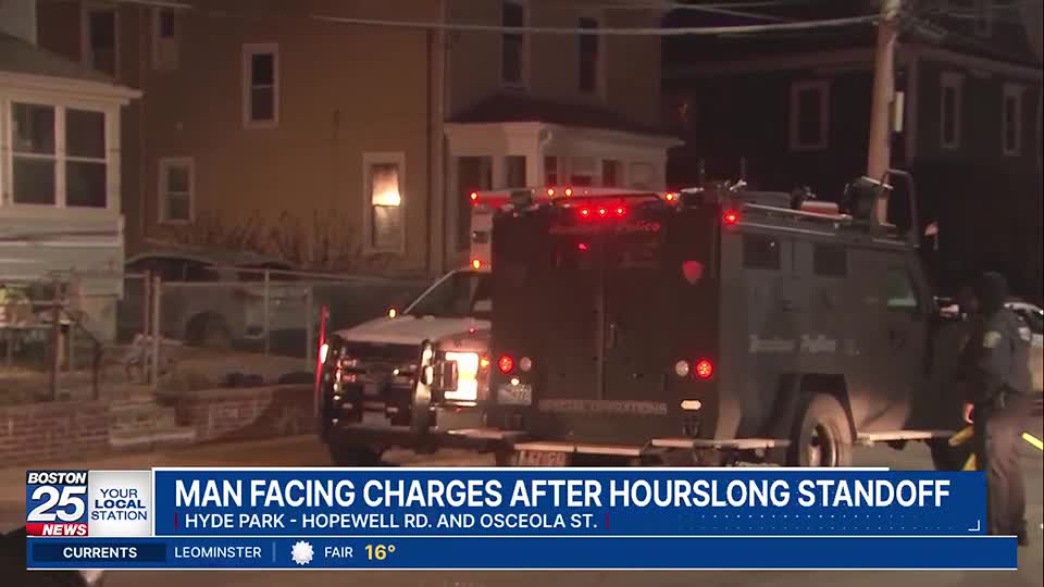 Standoff suspect armed with shotgun, rifle held 3 people hostage inside ...