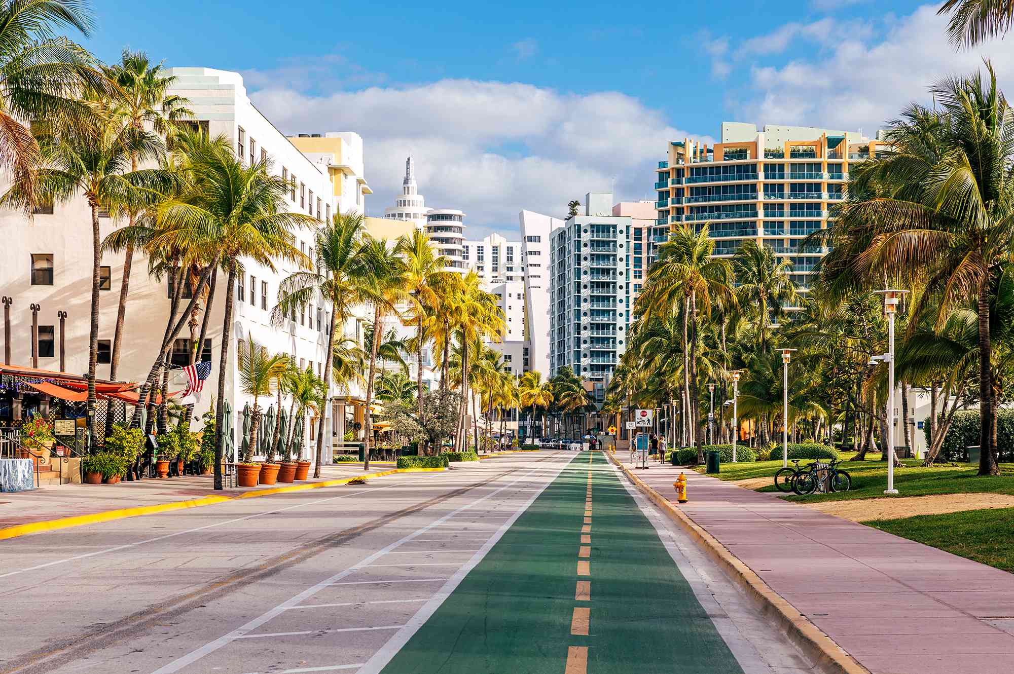 Frontier Adds 3 Flights From This Major East Coast Hub to Miami, Los ...