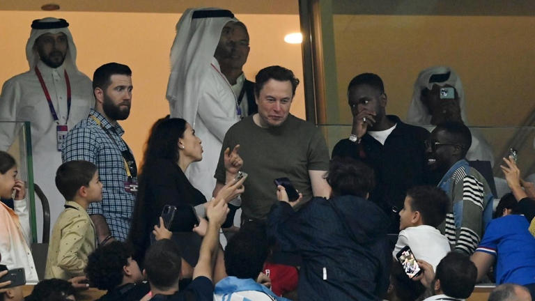 Elon Musk's father says billionaire wants to buy Liverpool, explains ... Elon Musk's father says billionaire wants to buy Liverpool, explains ...
