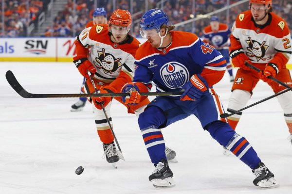 Kasperi Kapanen pitkään sivussa