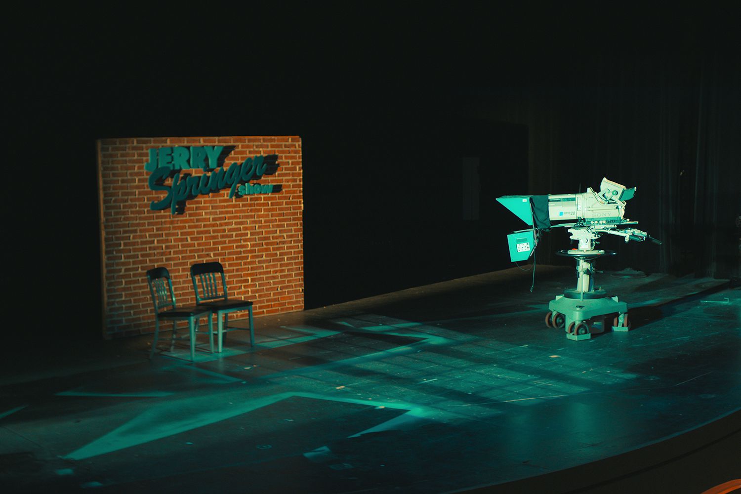 A Woman Appeared on “The Jerry Springer Show” with Her Ex and His ...