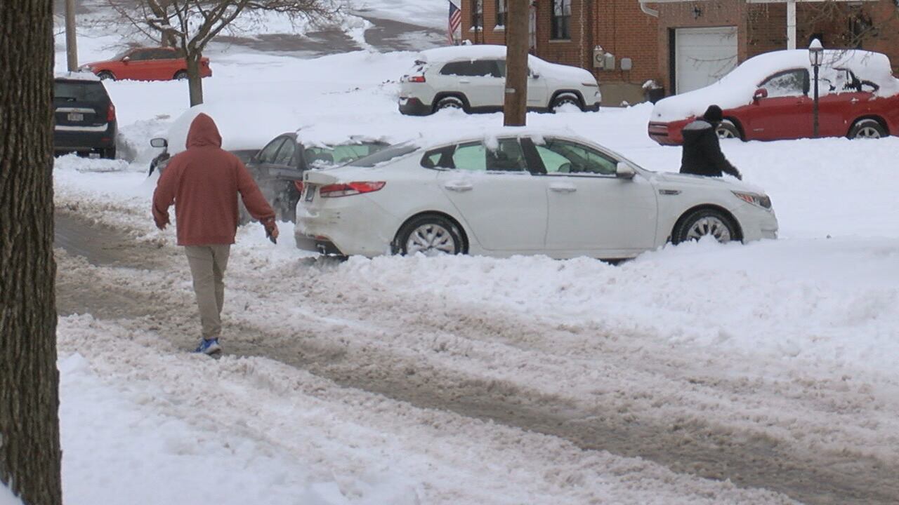 Tri-State residents struggle with unplowed roads