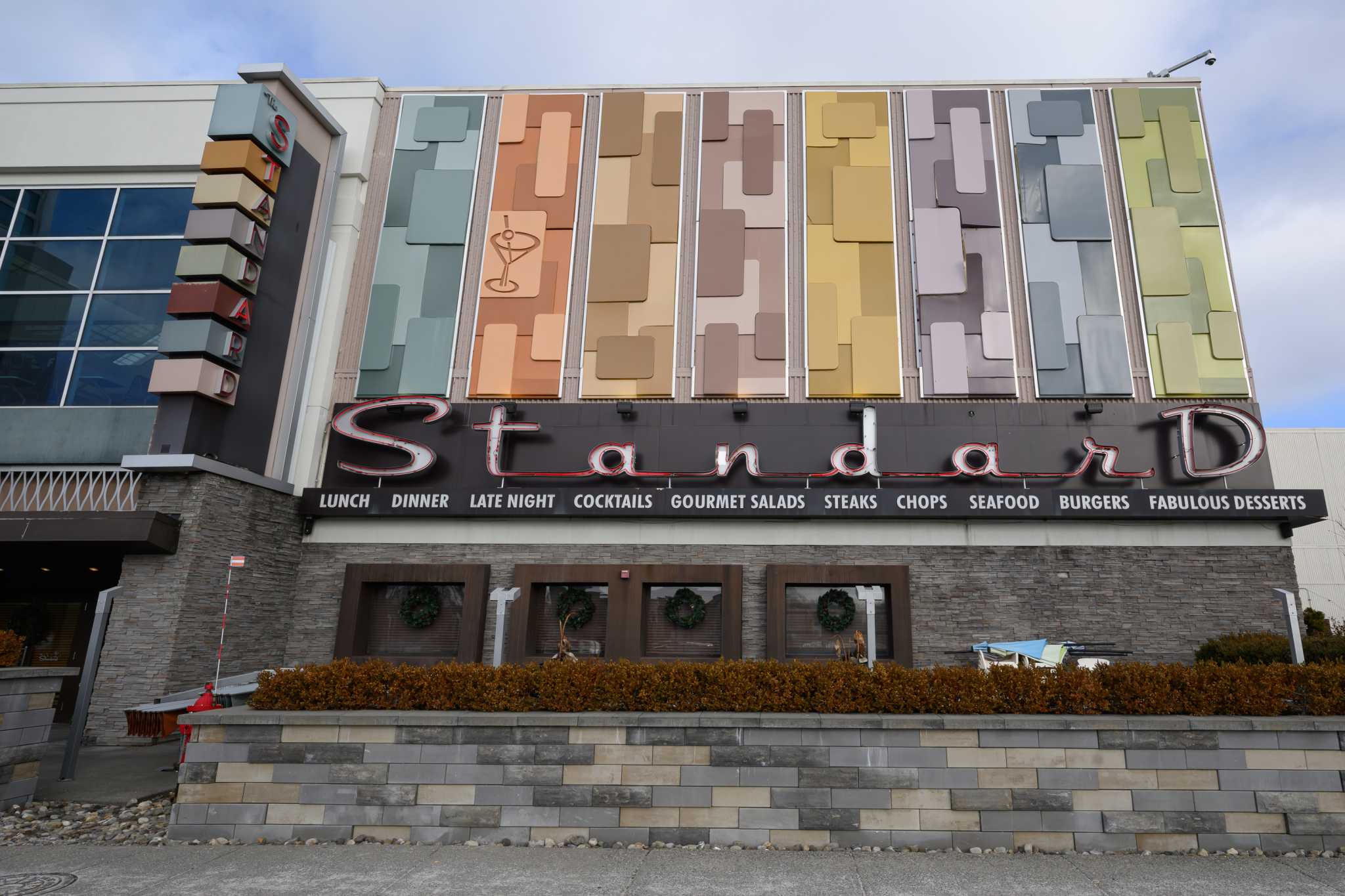 The Standard Restaurant & Lounge at Crossgates Mall closes