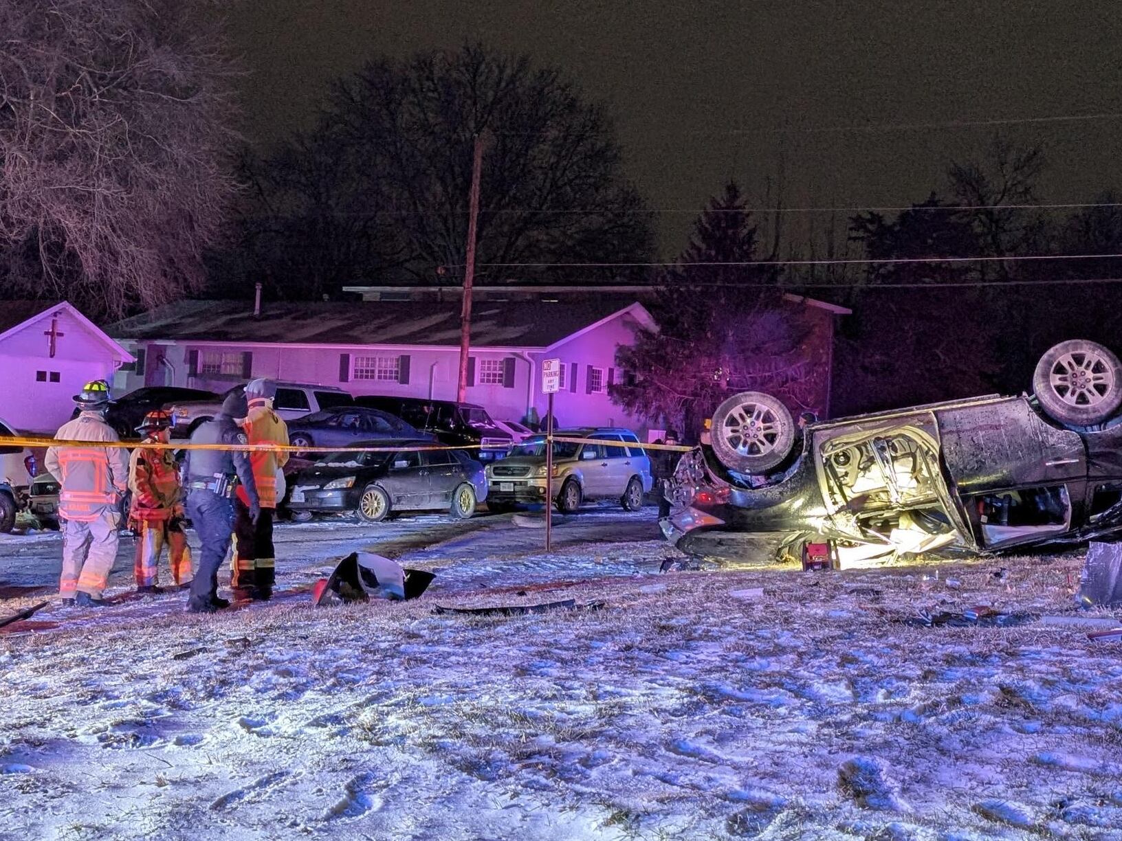 Lincoln Police: Speeding driver killed after crashing into apartment ...
