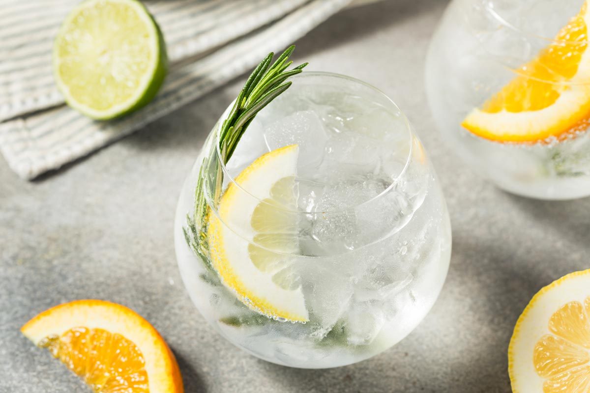 10 lowest-calorie alcoholic drinks, listed by a clinical expert