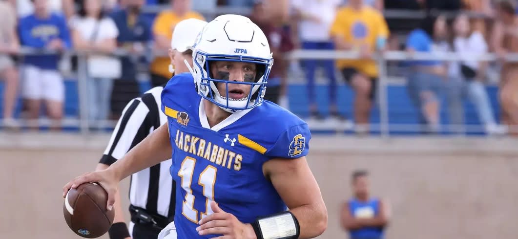 Iowa lands transfer QB Mark Gronowski