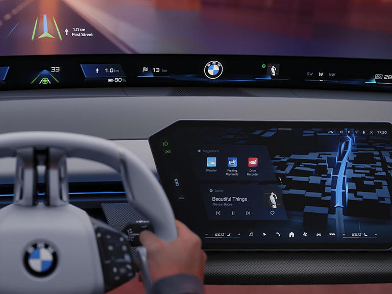 BMW Debuts ‘A-pillar to A-pillar’ Panoramic iDrive and Operating System X