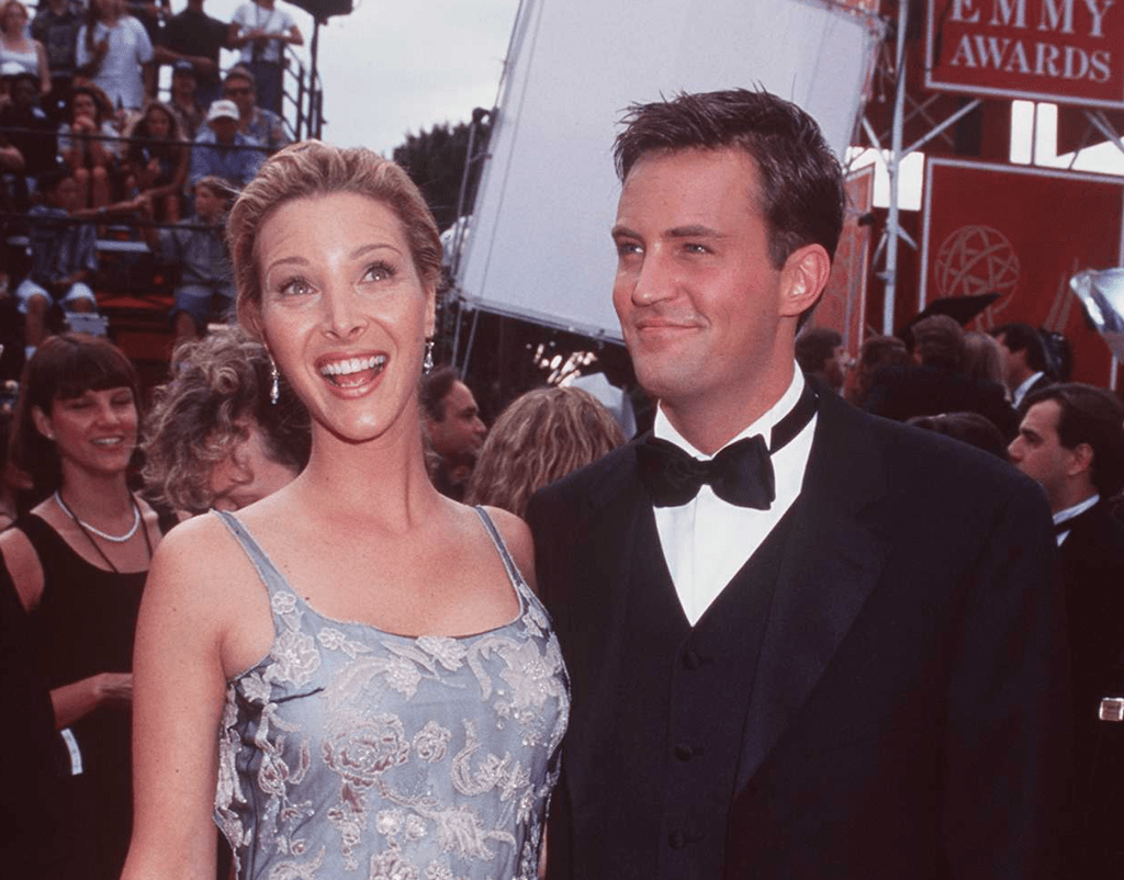 Matthew Perry Gifted Lisa Kudrow the ‘Friends' Cookie Jar in 2004. She ...