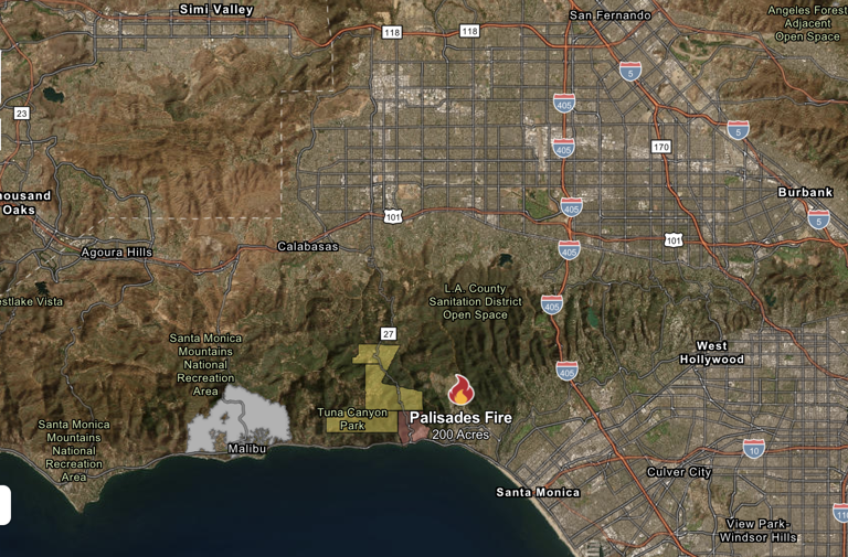 Pacific Palisades Wildfire Maps Show Blaze Exploding in Size