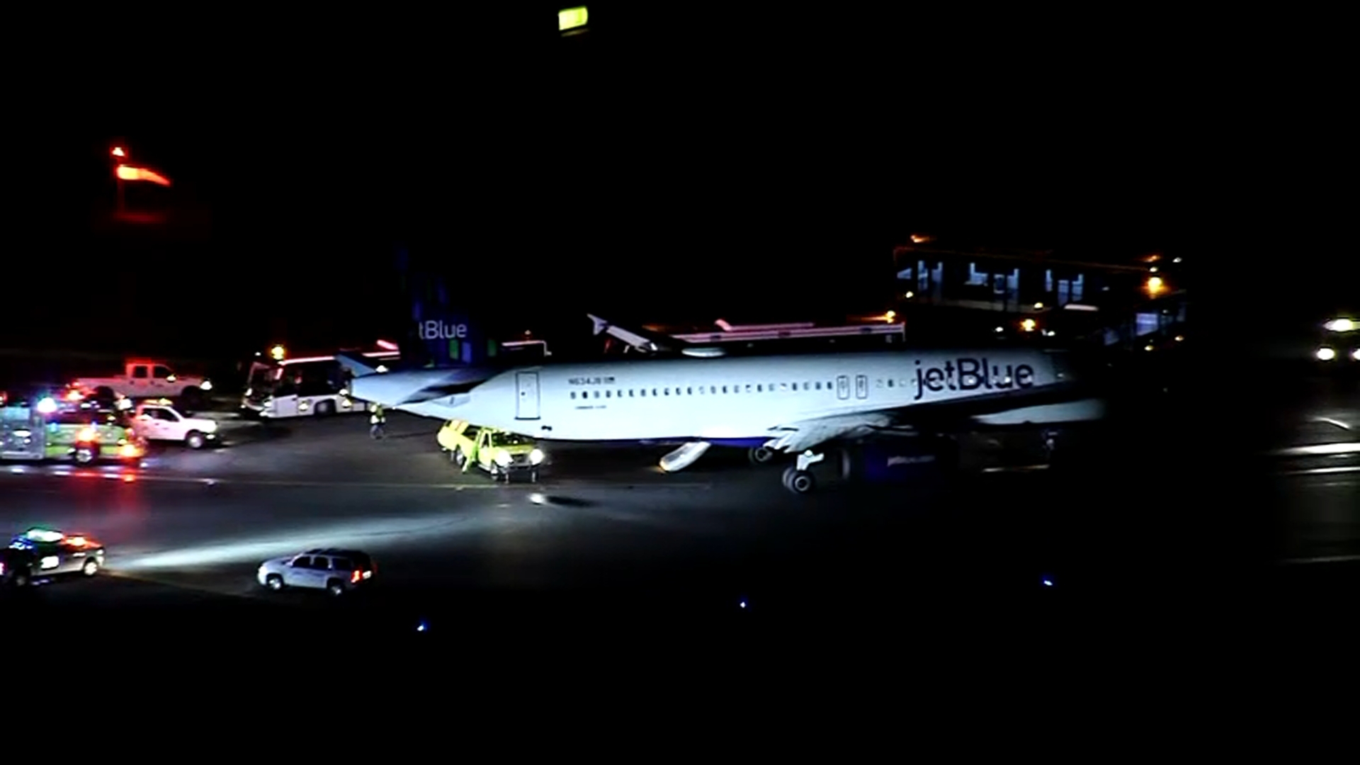 ‘He's sorry': JetBlue passenger who opened door of taxiing plane in ...