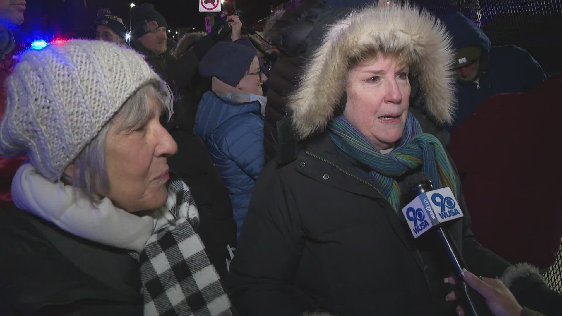 Steady traffic to visit Jimmy Carter's casket at Capitol on a freezing ...