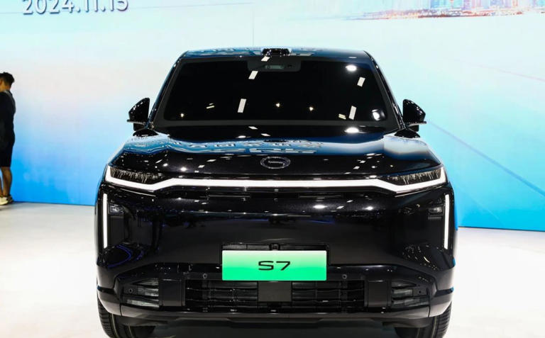 广汽传祺S7，后排带腿托的5座SUV，1.5T插混四驱能耗如何？