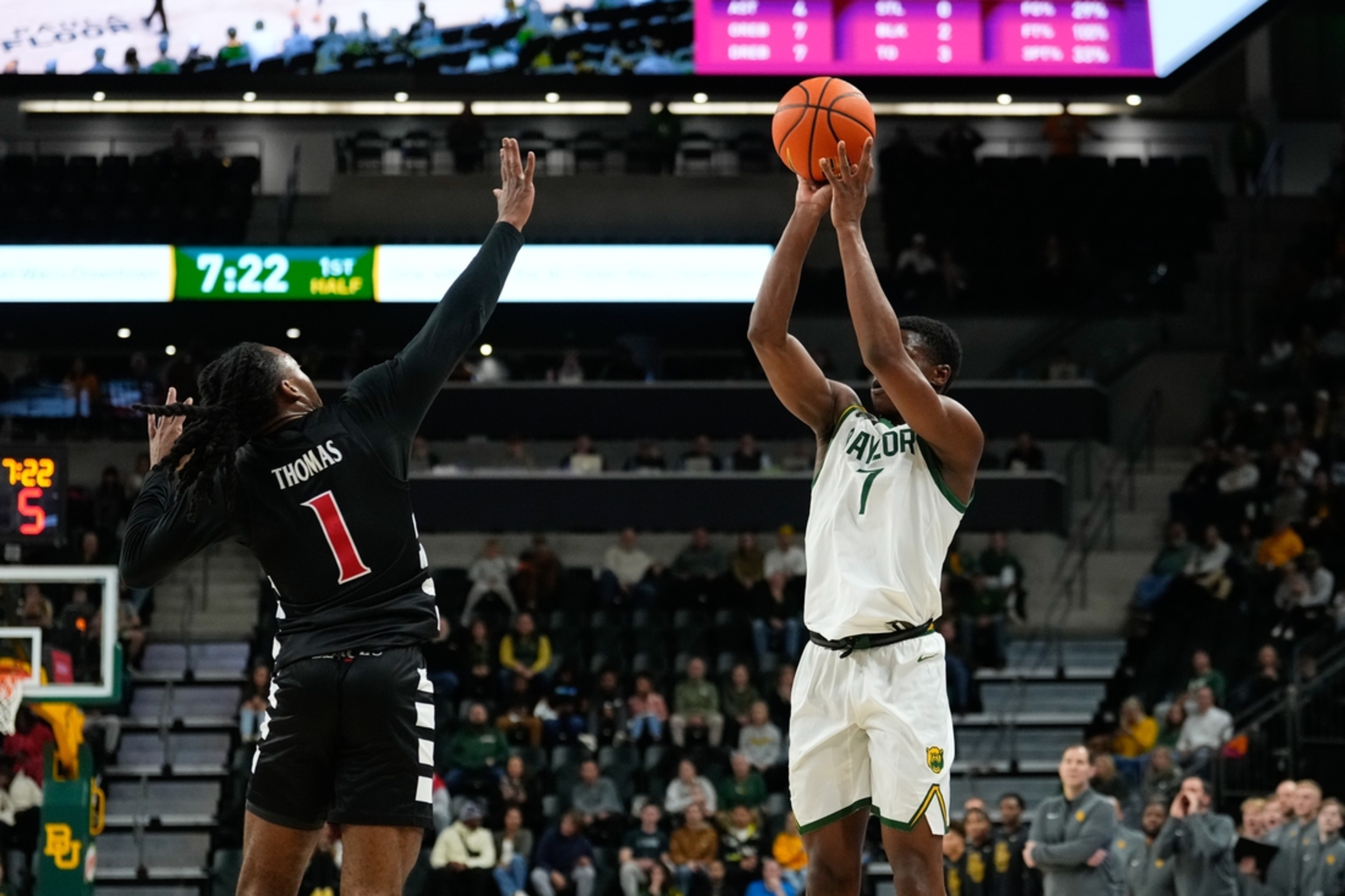 VJ Edgecombe leads Baylor's drubbing of Cincinnati