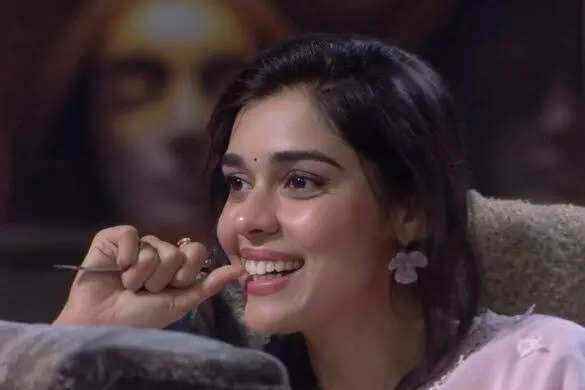 Bigg Boss 18: Eisha Singh reveals who she sees beside her in the Grand ...