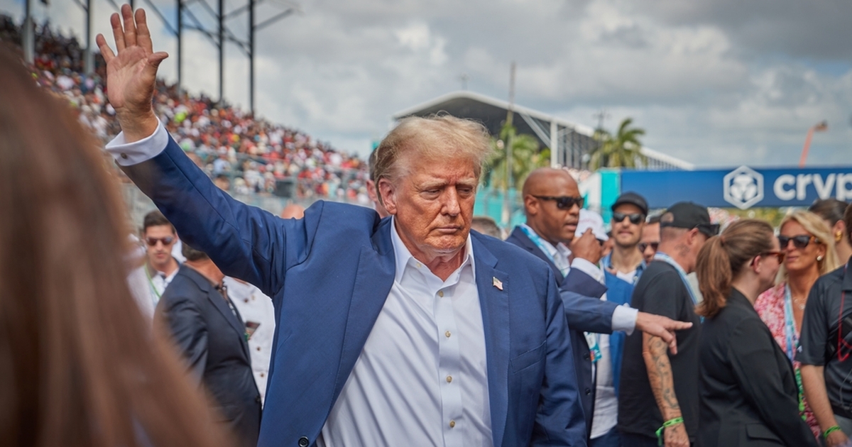 Trump’s $7 Billion Gamble: Selling Off Government EVs Could Cost ...