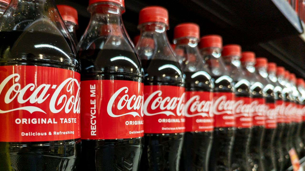 Ces bouteilles de Coca-Cola vendues chez Aldi, Action, Auchan ou ...