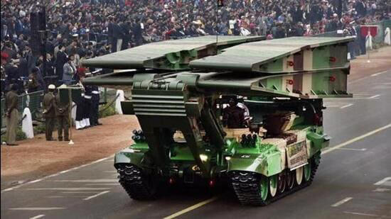 Defence ministry signs ₹1,561-crore contract for bridge laying tanks