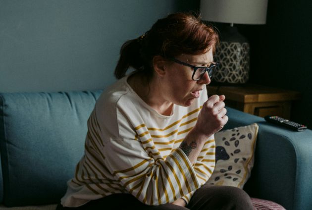 4 Red Flag Signs You Should See A Doctor About That Cough