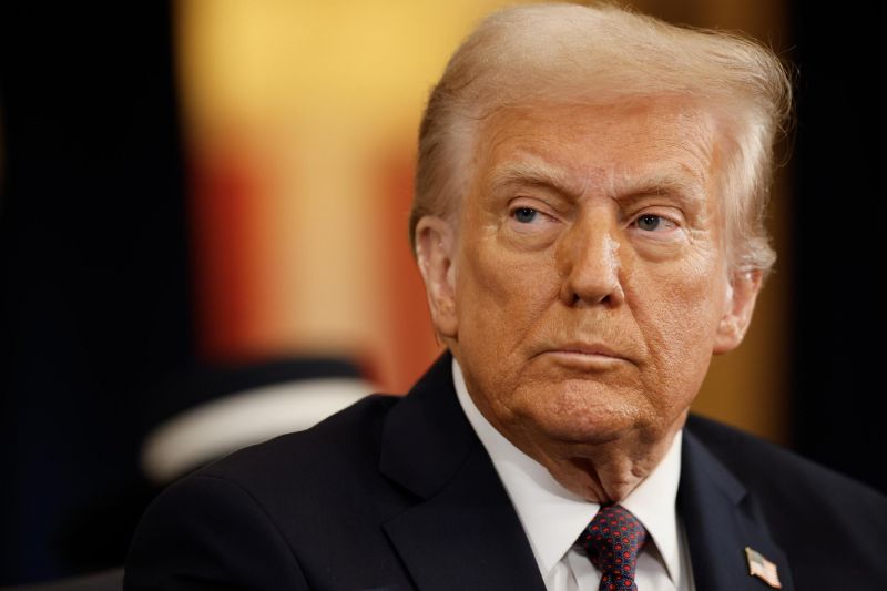 Trump activa su "arma secreta" en su primer día como Presidente de EE ...