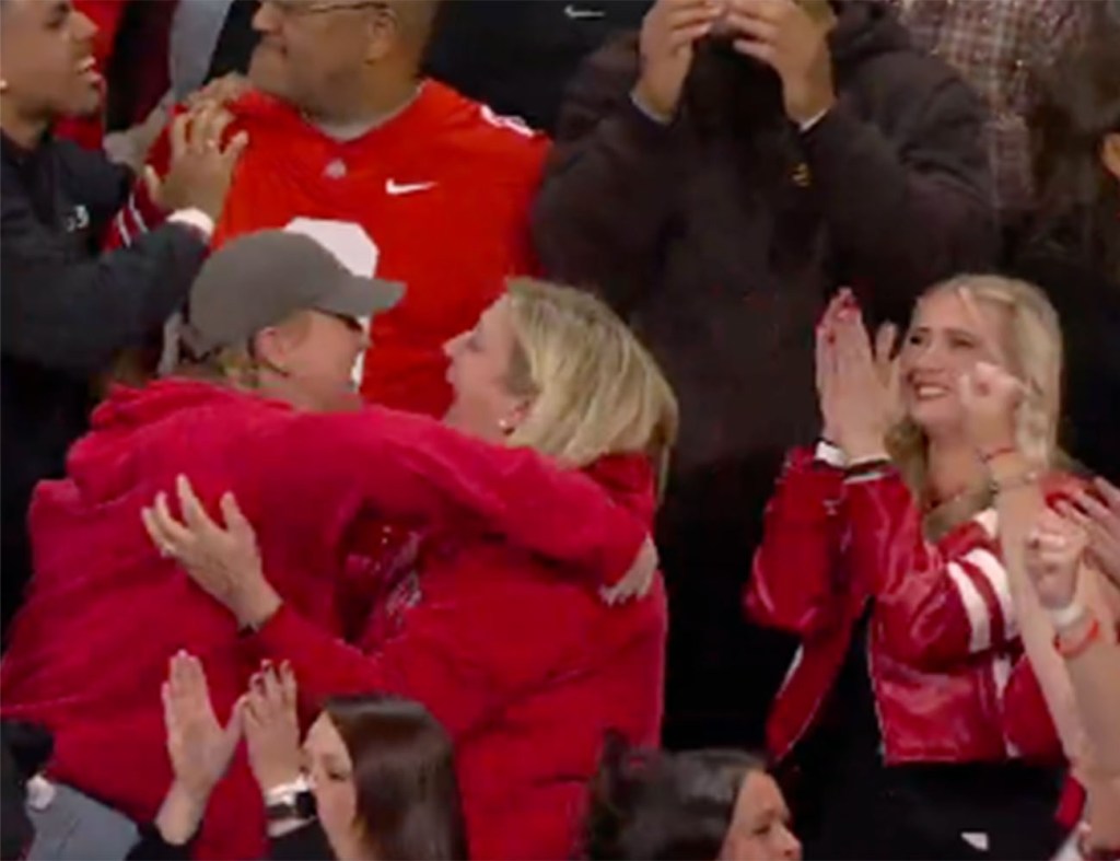 Will Howard’s girlfriend in tears after QB’s game-sealing pass in Ohio ...