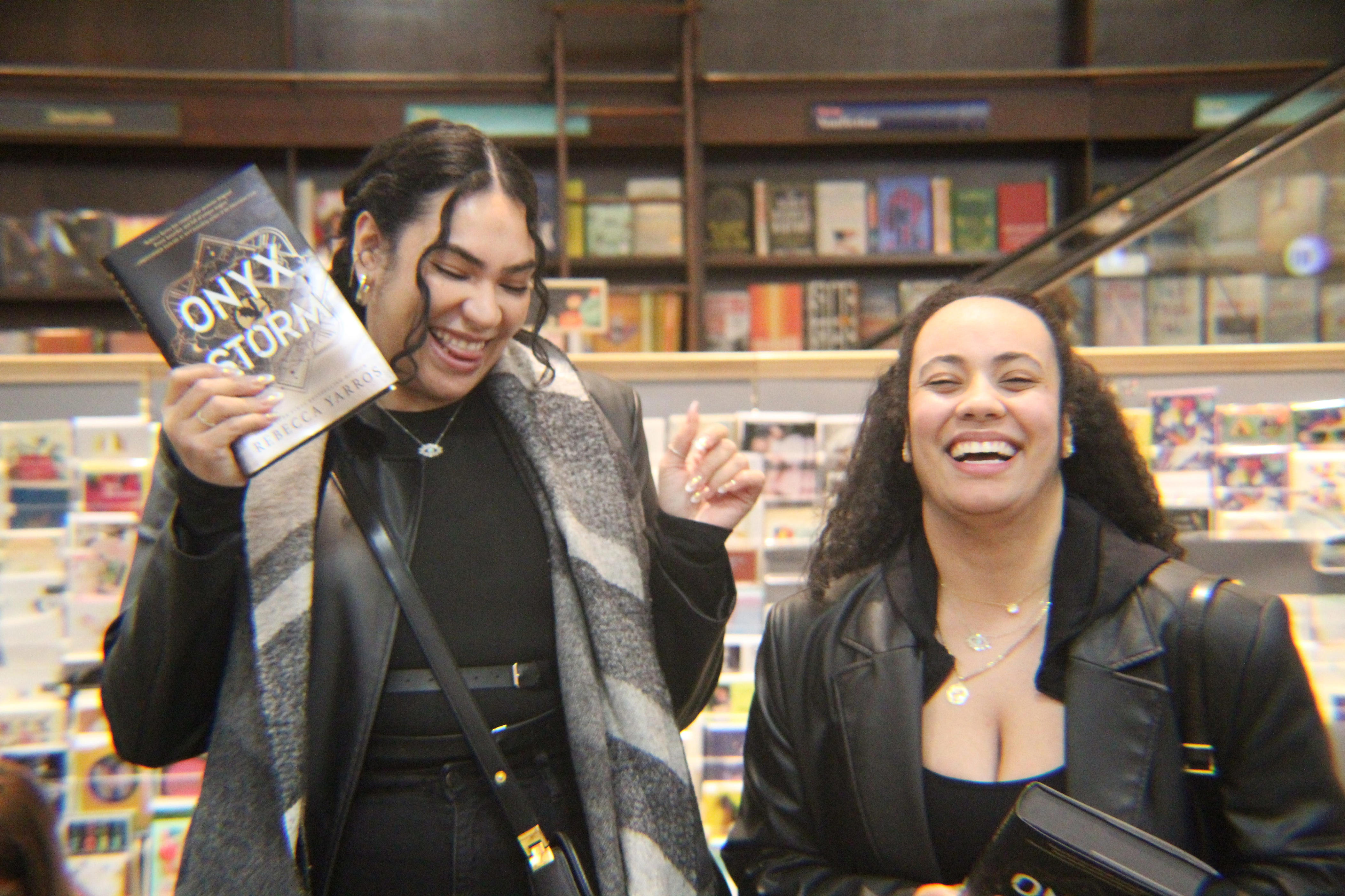 Rebecca Yarros fans rejoice over 'Onyx Storm,' proving the midnight ...