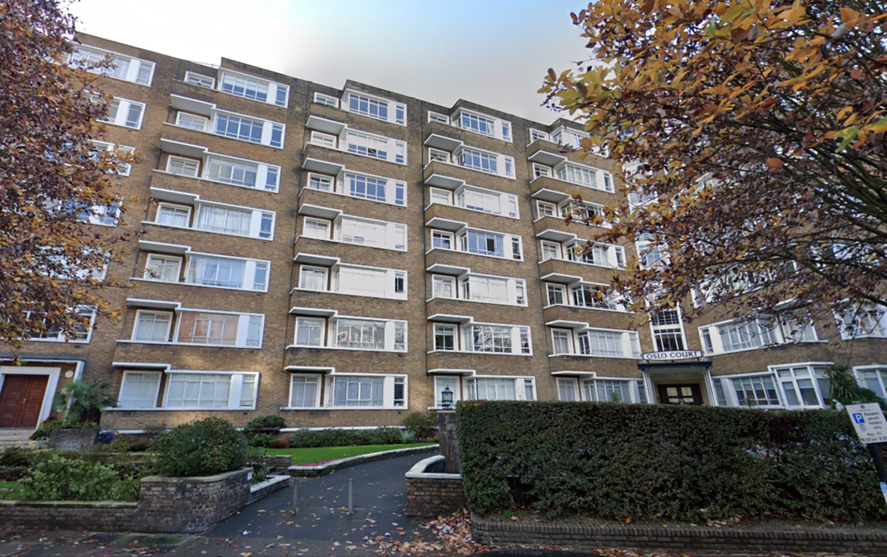 This unremarkable block of flats in London is hiding a ‘bonkers’ 80s ...