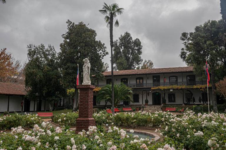 Admisión 2025: U. de Chile, PUC y UNAB, el podio de las universidades con más postulaciones