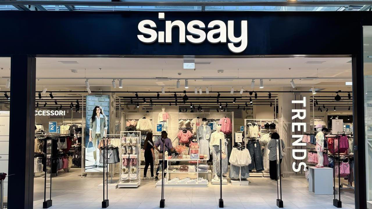 La catena Sisnay apre un negozio a Sassuolo La catena Sisnay apre un negozio a Sassuolo