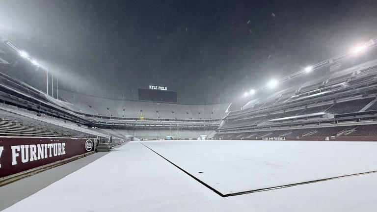 SNOW AT KYLE FIELD!