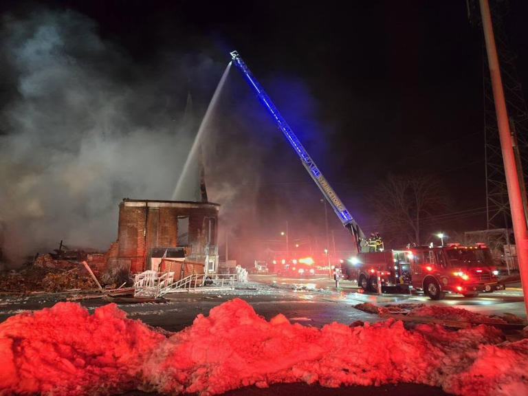 Community rallies around firefighters who battled historic Princeton ...