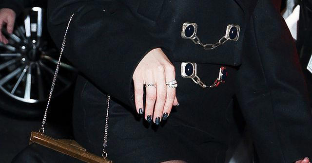 Is Taylor Swift's infinity ring a hint at an engagement? Here's ...