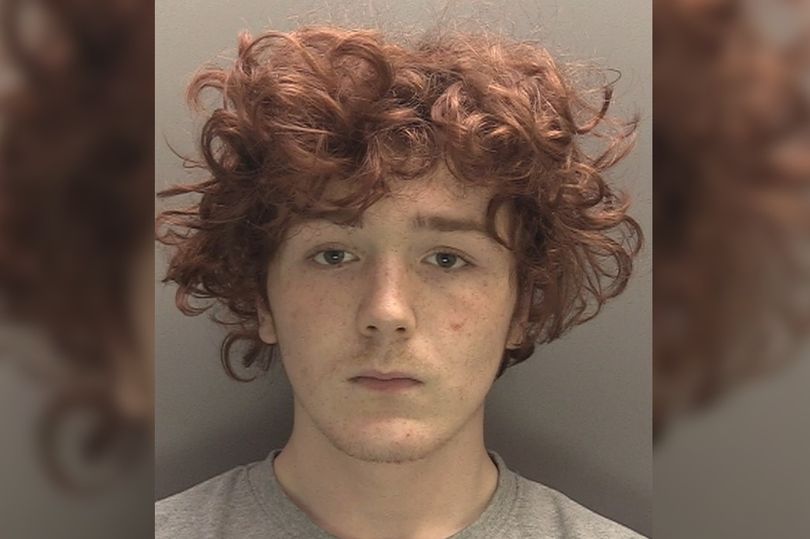 Police make discovery in man bag as boys seen 'running for their lives ...