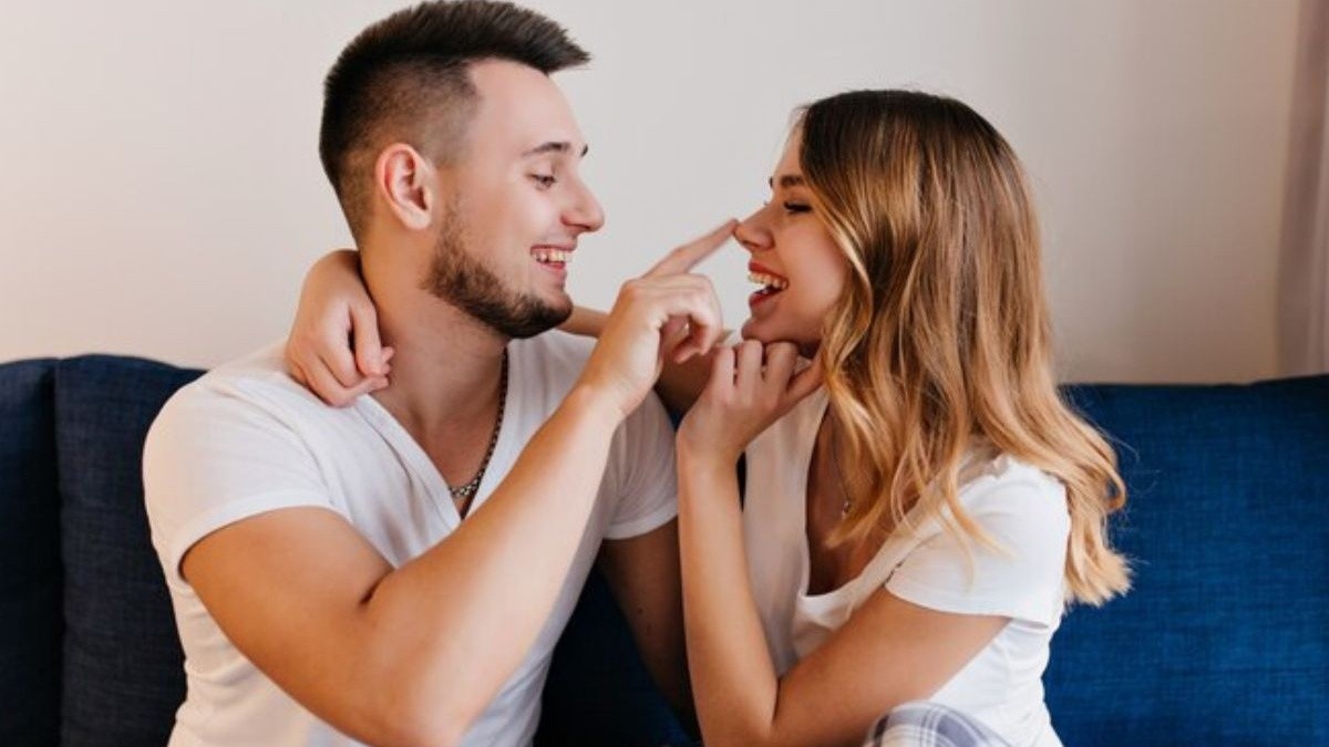 20 Admiration Phrases You Should Frequently Tell Your Partner