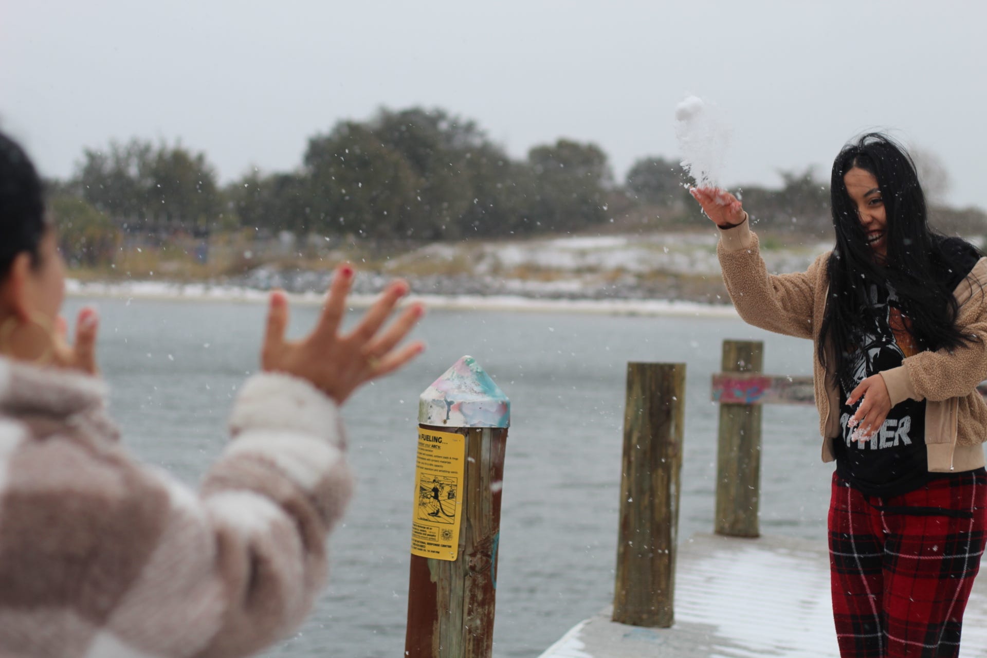It's snowing, Florida! See photos, video, Pensacola webcams, latest of ...