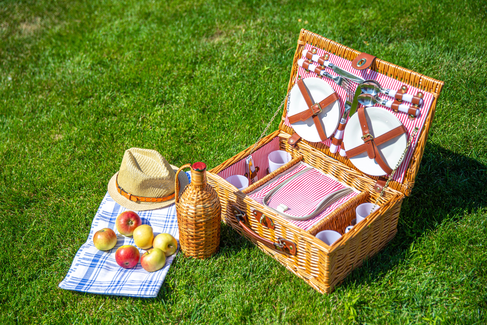 18 Picnic Foods That Never Go Out of Style