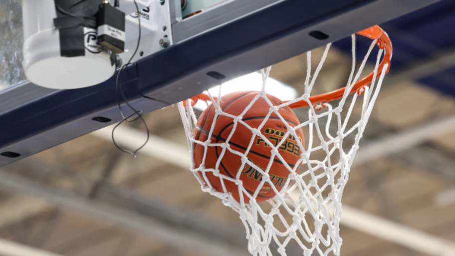 Future college teammates become career scoring leaders on same night