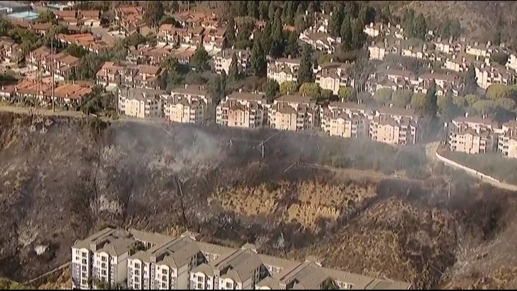 Friars Fire near Fashion Valley burns 15+ acres, evacuations lifted