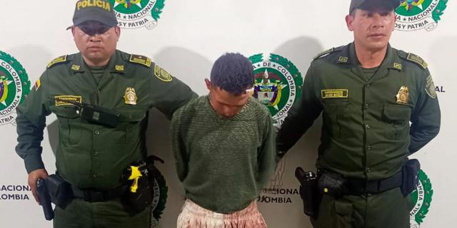 Ibagué: capturan hombre que agredió con arma blanca a una persona y se ... Ibagué: capturan hombre que agredió con arma blanca a una persona y se ...
