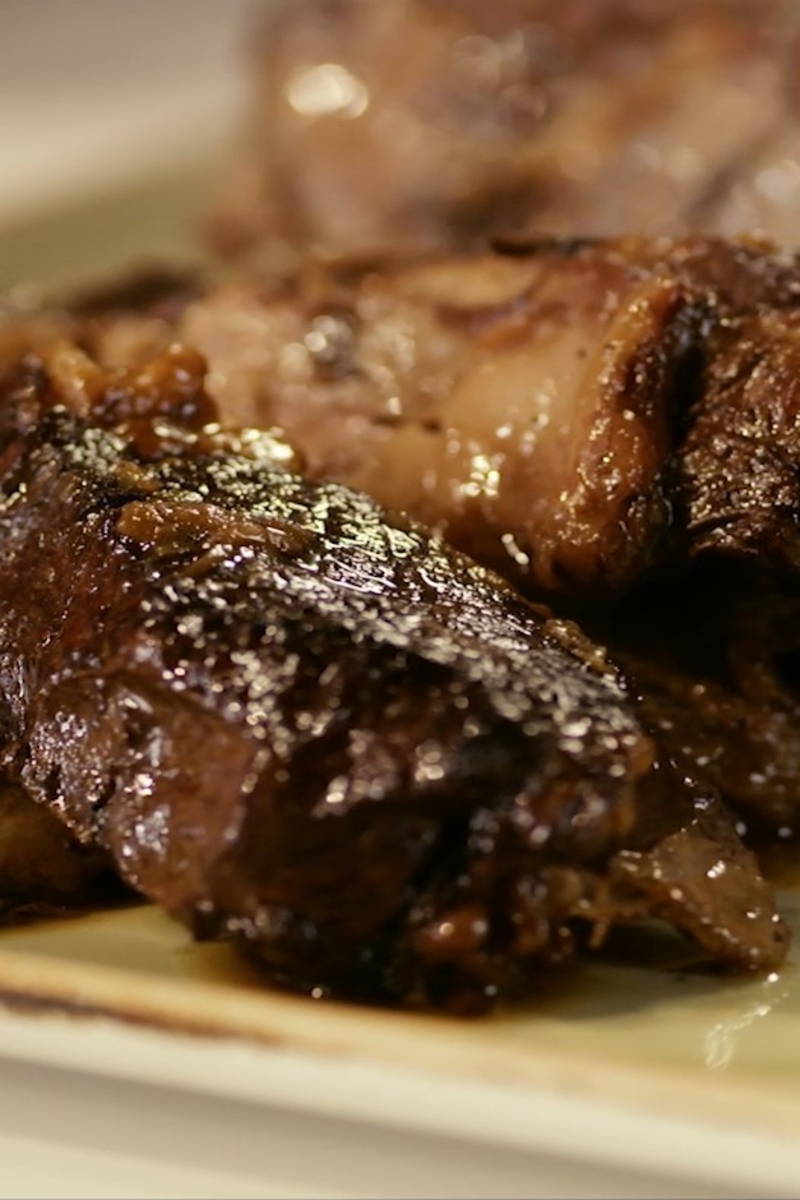 Spalla di manzo a cottura lenta con Bouquet Garni