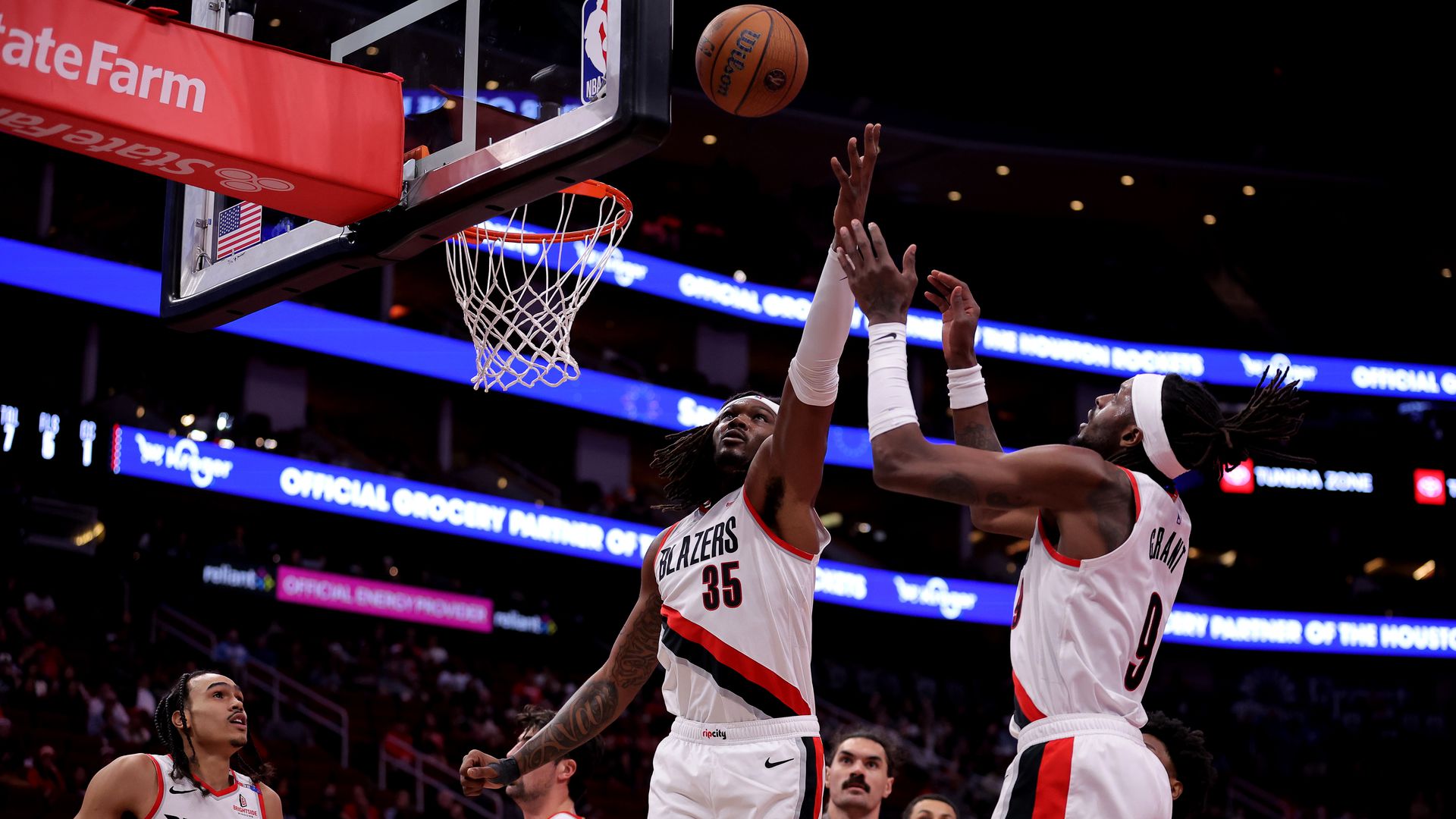 NBA Trade Rumors: Rockets talking with Trail Blazers about possible ...