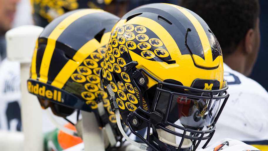 Recruiting: Michigan Football makes top group for 4-star, Top 100 edge ...