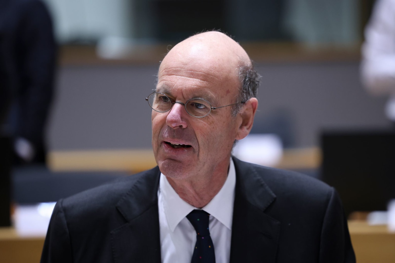 Debt-stricken France gets EU blessing for austerity plans