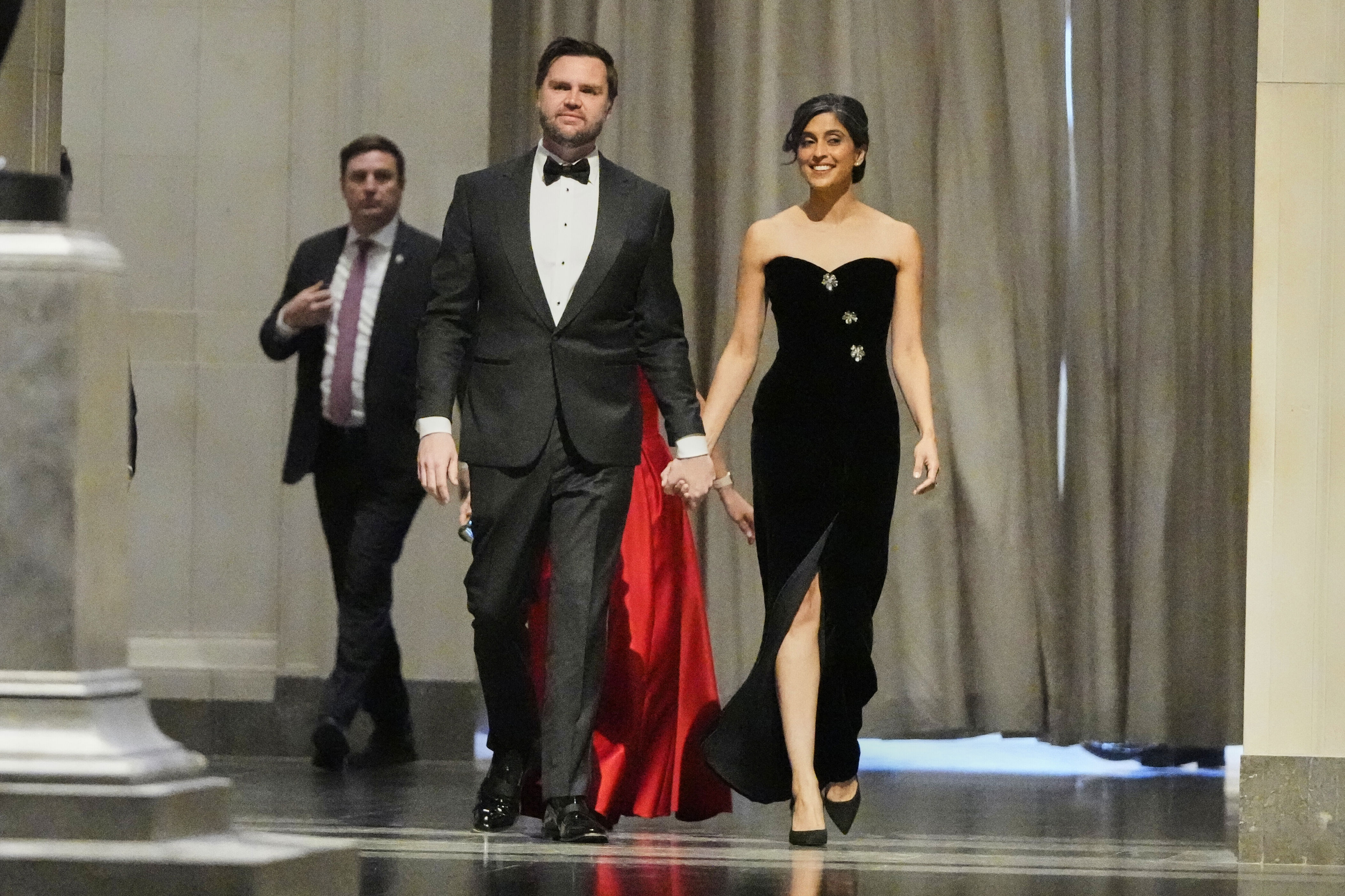 Usha Vance selects shimmering sapphire gown for President Trump’s ...