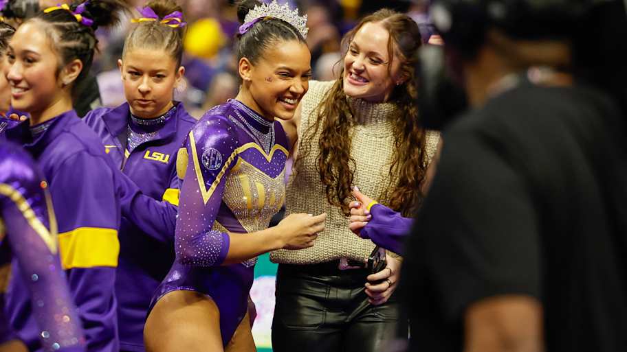 Haleigh Bryant, LSU gymnastics do snow angels, enjoy historic snow day