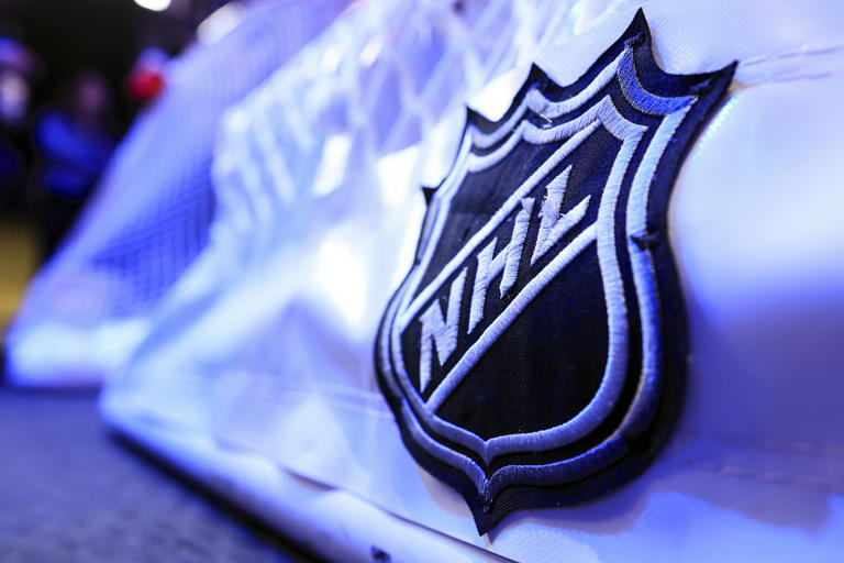 Longtime NHL linesman Danny McCourt passes away
